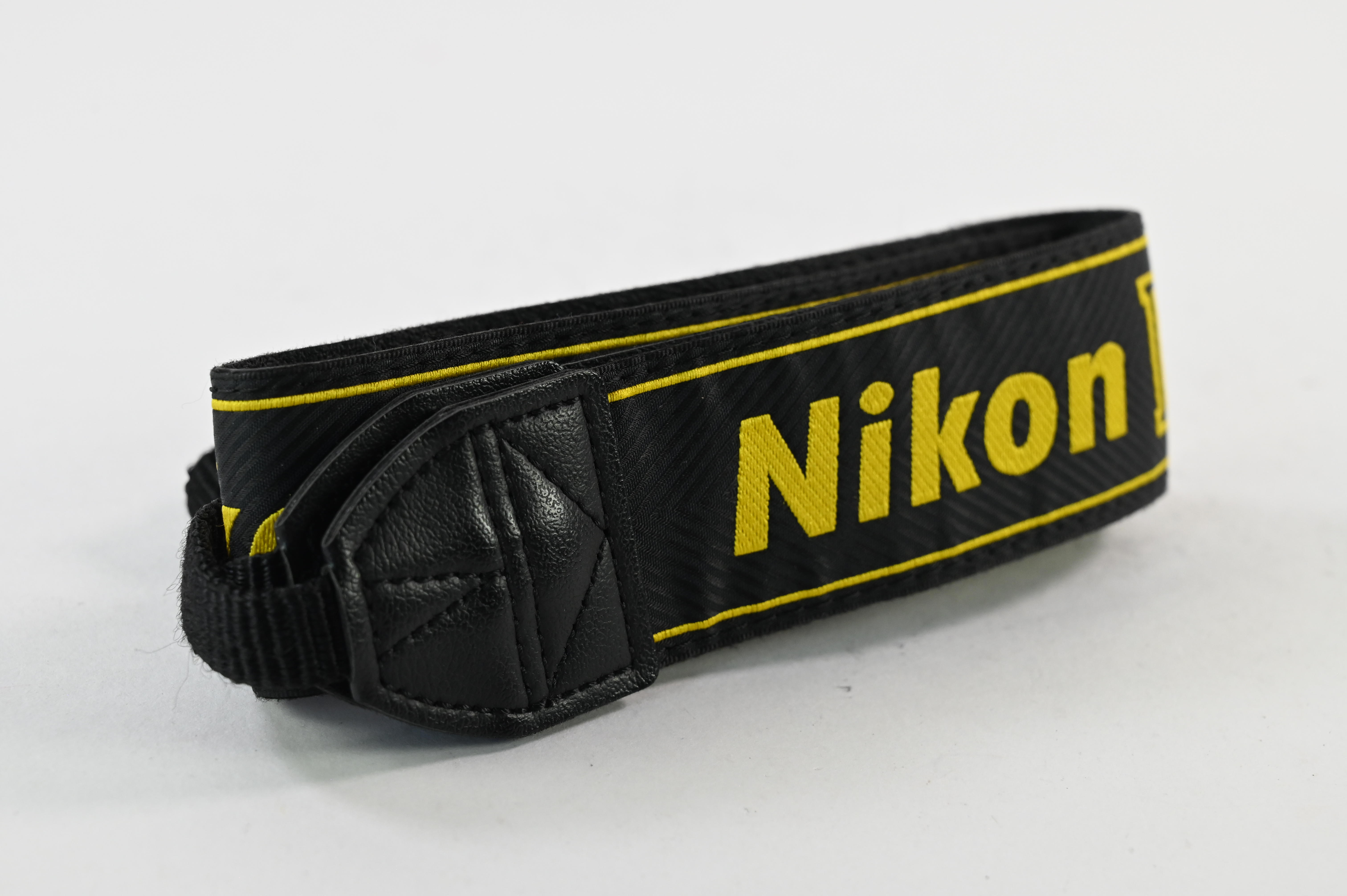Used Nikon D610 Genuine DSLR Camera Neck Strap / AN-DC10 in 'Good ...